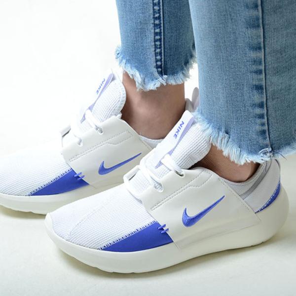 ■商品説明WMENS NIKE E SERIES AD ウィメンズ ナイキ レディース スニーカー シューズ 靴 ホワイト ブルー 白 青 ラニング ウォーキング スポーツ 運動 部活 通勤 普段履き素材は、前面にメッシュ生地を採用し、軽量...