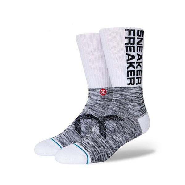 ■商品説明カリフォルニア、サンクレメンテのソックスブランドSTANCE。オーストラリア発のスニーカーマガジンSNEAKERFREAKERとのコラボレーションモデル。新しい表現方法を作り出すというシンプルなコンセプトから始まり、ソックスをカル...