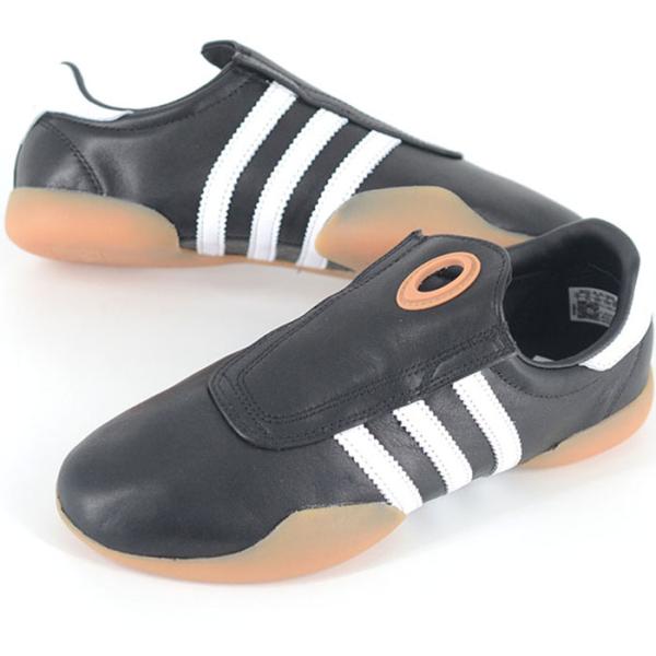■商品説明adidas TAEKWONDO MEI W アディダス テコンドー メイ ウィメンズ レディース スニーカー シューズ 靴 トレーニング 通勤 通学 普段履きトレーニングシューズです。軽量ですっきりとしたデザインです。■カラーブ...