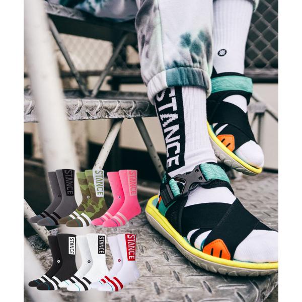 ■商品説明カリフォルニア、サンクレメンテのソックスブランドSTANCE。上質のコームドコットンを使用し、通気性が良く、柔らかで滑らかな肌触りを実現。伸縮性のあるリブがふくらはぎを包み込み、きつ過ぎずゆるくない極上のフィット感を生み出します。...