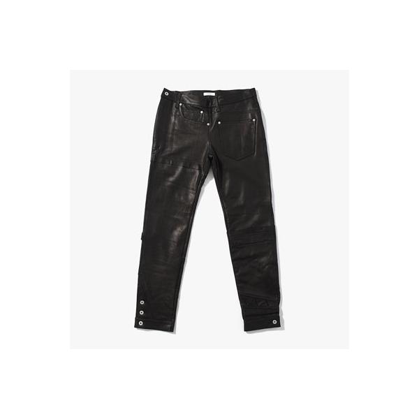 [WH-2401-P9]ブランド定番の PUZZLE PANTS のレザーバージョン。ヴィンテージの古着デニム4本をバラし再構築したリメイクのデニムパンツを正確に再現、35パーツによって組み立てられた、その名の通り『パズル』の様なパンツ。本...