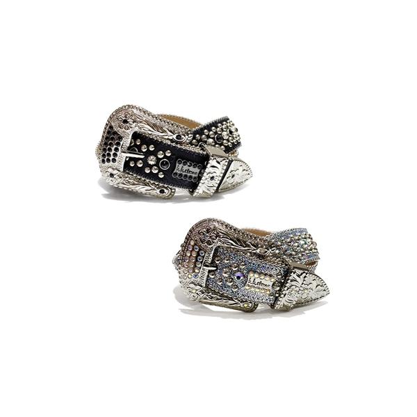 『b.b.simon』1987年に設立され、抜群の輝きを誇るスワロフスキー社の"スワロフスキークリスタル"とイタリアから輸入したイタリアンレザーやヨーロピアンバックルを使用。素材に拘られ、自社工場にてハンドメイドで製作されることからストリー...