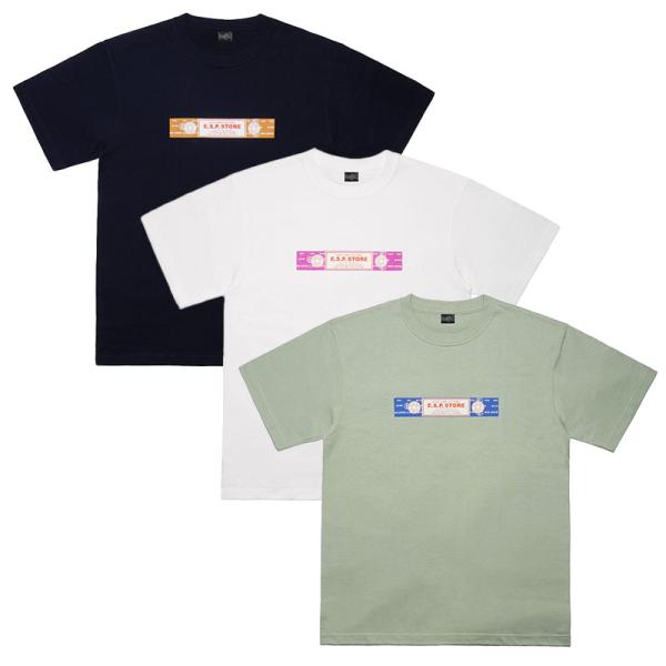 架空のパッケージをフロントにプリントで入れたTシャツになります。真ん中のE.S.P.STOREの文字は厚膜プリントで立体感を出しています。