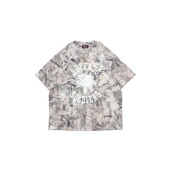 MURAL人気ロゴ"BUFFALO SOLDIERS"をフロントにプリントした総柄CAMO T-SHIRT!!!スポーツウェア生地を採用しているため、吸汗速乾、通気性に優れ、暑い日にもってこいな1枚!!-MURAL(ミューラル)-ブランド名...
