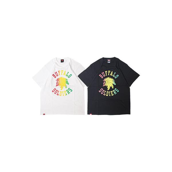 MURAL人気定番デザイン"BUFFALO SOLDIERS"にラスタカラーグラデーションを落とし込んだT-SHIRT。※6.2ozヘビーウェイトボディ使用。-MURAL(ミューラル)-ブランド名『MURAL』(ミューラル)とは英語で壁画の...
