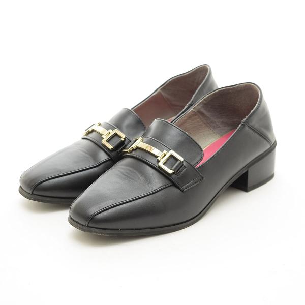 [ブランド]ORiental TRaffic / オリエンタルトラフィック[商品の種類]○ローファー[商品名]ビットモチーフバブーシュローファー[ランク]AB（状態の良い中古品)全体もしくは一部に少々の汚れや傷・使用感などが見られますが、目...