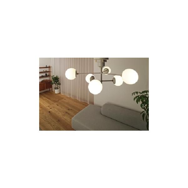 シンプルなボディに６つのホワイトガラスを配置したミニマルなデザインのシーリングライト。細いアームやソケットとガラスを真球にすることで、より繊細なフォルムを表現しました。■サイズ:W67.5×D63.5×H33cm■セード: φ11cm■シー...