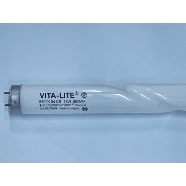 ■定格ランプ電力：18W■ネジレ型■長さ：580mm■管径：32.5mm■演色性：94Ra■色温度：5500K■寿命：20000h■グロー型●出荷予定日について表示の出荷予定は目安となります。商品はメーカーお取り寄せとなるため、納品にお時間...