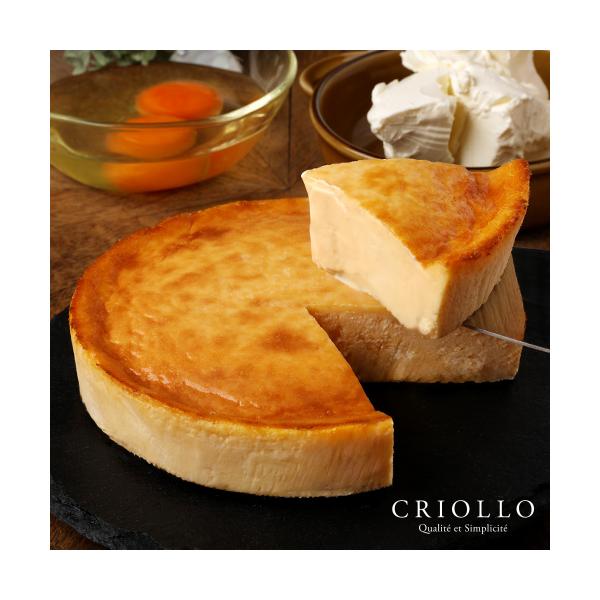 クリオロらしいなめらかな口どけにこだわった「クリーミーバスクチーズケーキ」試作を重ねてようやく仕上がった、チーズのコクと香りを存分に味わえる甘さ控えめの上品な仕上がり。実際にシェフがバスク地方に赴いて考案した、特別なバスクチーズケーキです。