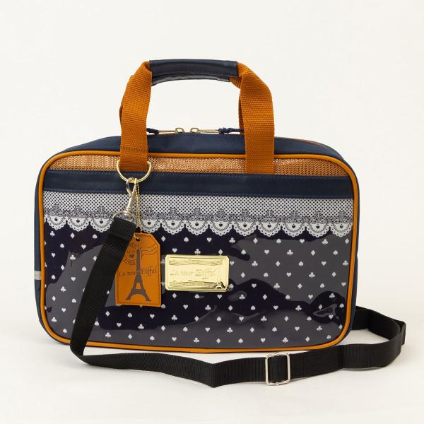 授業で必要な道具が揃った書道セット今なら汚れ拭きに使えるタオルふきんプレゼント！エッフェル塔をイメージした金色のエンブレムがデザインされた書道セット。レザー調のエッフェル塔のキーホルダーがワンポイントになっています。従来の無地の黒いフェルト...