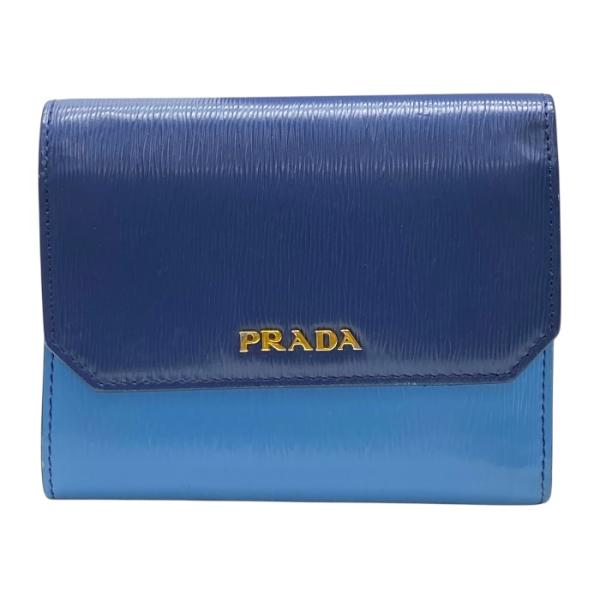 【ブランド】PRADA プラダ【商品名】VITELLO MOVE CO 三つ折り 財布【商品番号】1MH840 【カラー】ブルー【サイズ】 横：12cm　縦：9.5cm　奥行：2.5cm【素材】レザー【付属品】-【ランク】ABランク【コメン...