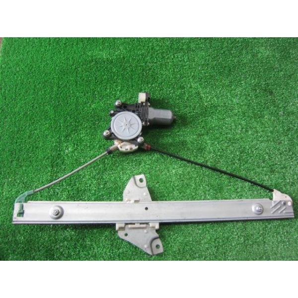 **** 商品説明を必ずご確認ください ****部品管理番号：V00000119213120部品メーカー：デンソーメーカー純正品番：85710-B2011部品名：右Fドアレギュレータ・モーター部品メーカー品番：062040-1961部品区分...