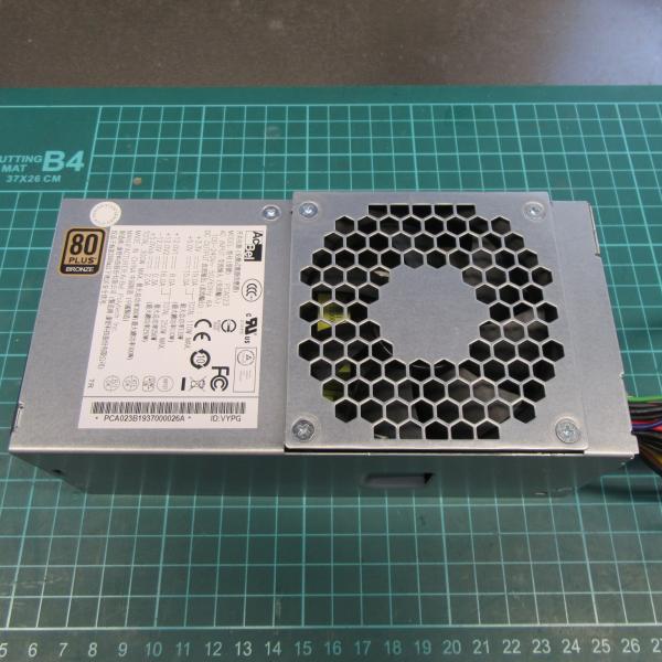 動作品より取り外した電源です。実機テスト、テスターにて動作確認済みです。本体のみとなります。電源ケーブルやネジは付属しませんので、お手持ちのものをご使用下さい。スリムPC等に取り付け可能なTFX規格となります。6pinはございません。300...