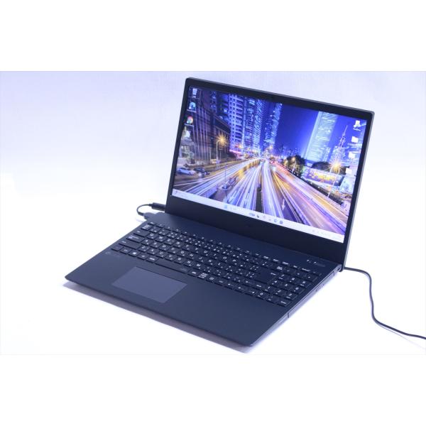 ・AMD 3020eを搭載し、日常作業からビジネス用途まで快適に対応・15.6インチ HD液晶で文字も画像もくっきり表示・DVDドライブ搭載！DVD鑑賞、CDやDVDの資料が簡単に確認可能・テンキー付キーボード搭載で、事務処理などの数字入力が楽々