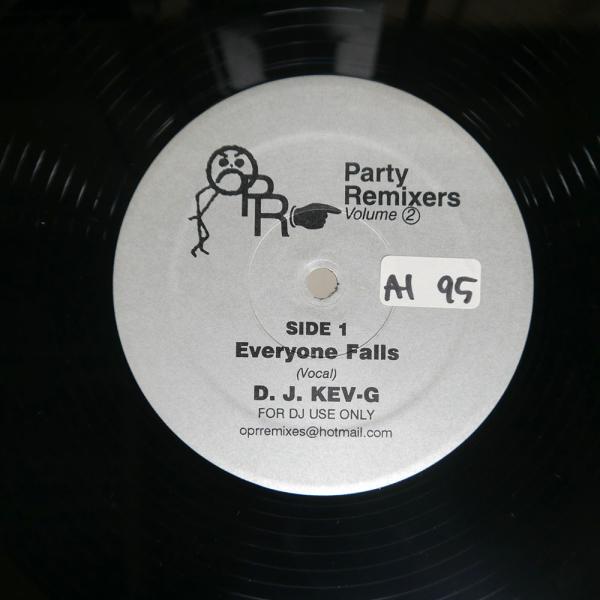 アーティスト：D.J. KEV-Gタイトル：PARTY REMIXERS VOLUME 2 - EVERYONE FALLSレーベル：OPR OPRVOL2ジャケット：E-盤：E帯：NONEFMT：12枚数：1JAN：コメント：US盤レビュー：