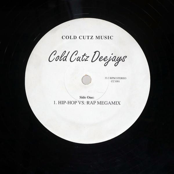 アーティスト：COLD CUTZ DEEJAYSタイトル：HIP-HOP VS. RAP MEGAMIXレーベル：COLD CUTZ MUSIC CC1001ジャケット：NONE盤：E-帯：NONEFMT：12枚数：1JAN：コメント：国内...