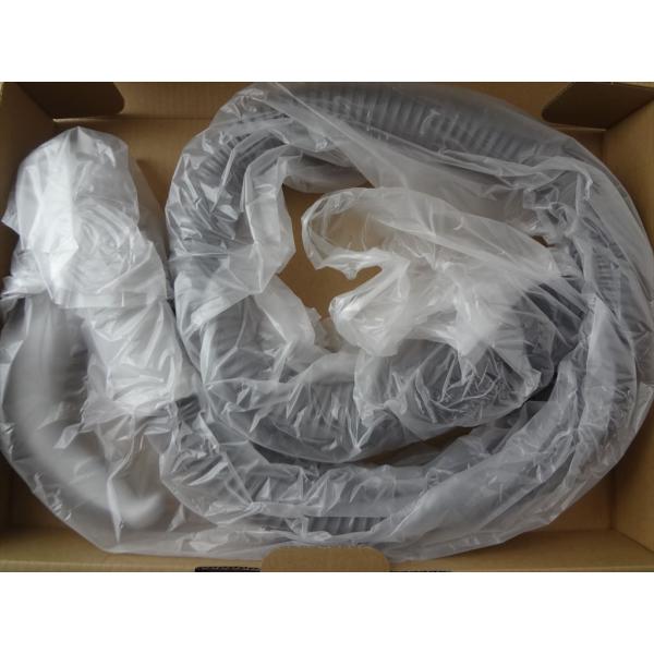 新品 シャープ 純正 掃除機 EC-CT12-C用ホース 2173580497です。パッケージは写真撮影等のため開封しています。パッケージに直接ラベルを貼って発送となります。