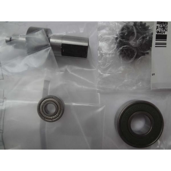 マキタ MUR191LD MUR190LD MUR190UD 用 純正部品セット ギヤ アッセンブリ 210215-3 221492-2 327541-4 211131-2 です。写真撮影等のためパッケージは開封します。以下を1個ずつのセッ...