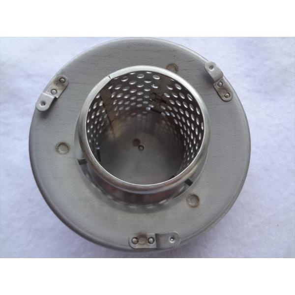 長府製作所(サンポット) FF-5210TLの燃焼リング 石油ストーブ部品 803742です。写真撮影等のためパッケージを開封しています。※部品は最初からパッケージに梱包されずそのまま入っていますのでご了承ください。パッケージに直接ラベルを...