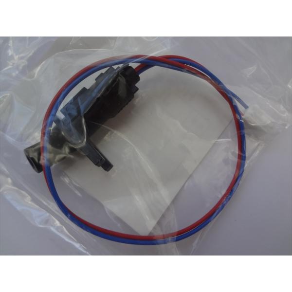 ノーリツ 純正 OTQ-C4704SAY等用フォトトランジスタ(炎検出装置）部品 JLQC105です。写真撮影等のためパッケージを開封します。