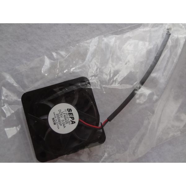 新品 パナソニック 純正  CN-F1D9VD用ナビゲーションユニットの冷却ファン 部品　です。SEPA LF40K05 DC5V 0.04Aなどの記載があります(入荷時期により変わる場合あり)。ファンのみです。品番などのパッケージは付属し...