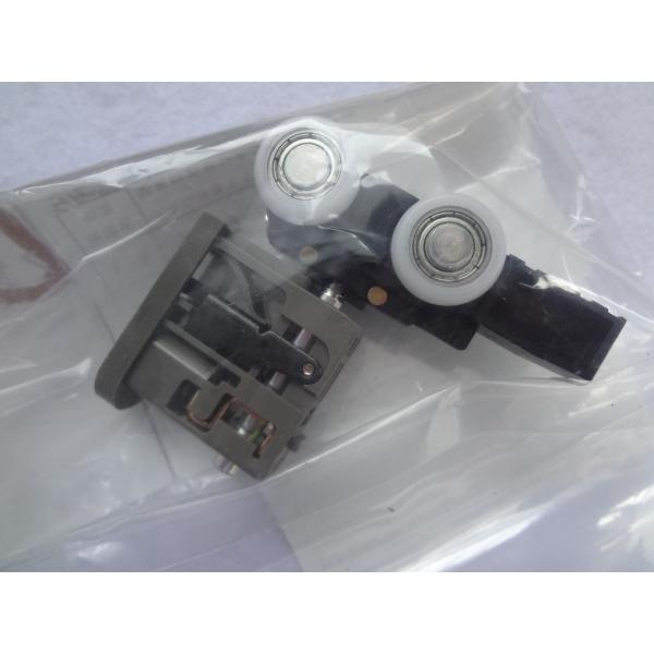 新品 リクシル(トステム) MDQ745B 室内引戸 吊車 部品です。対象商品：WLモダンクラシック・GLII・WLモダンクラシックII・GLクラシックモダン・(06WLモダンクラシック・08WL戸先用)複数個で入荷する場合1袋にまとめて梱...