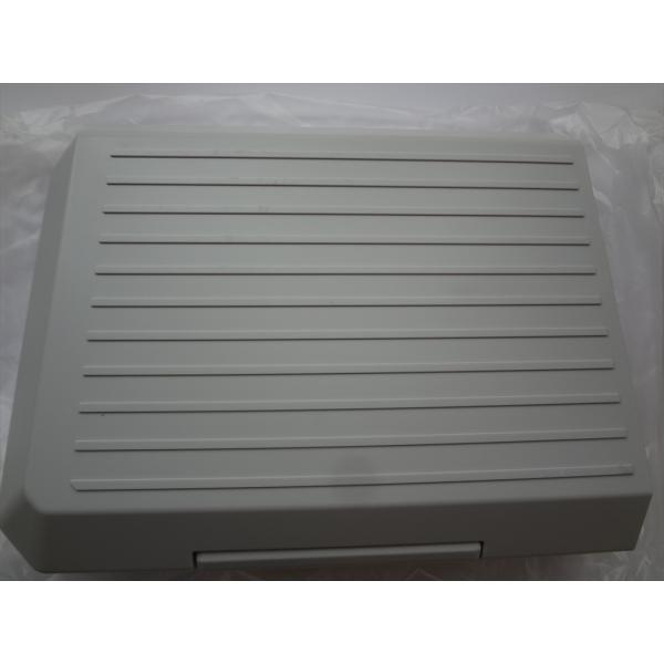 マキタ 充電式冷温庫 CW003GZ用 トップカバー 部品 WL00000299です。製造上によるわずかなこすれ等の跡がある場合があります。写真撮影等のためパッケージは開封します。