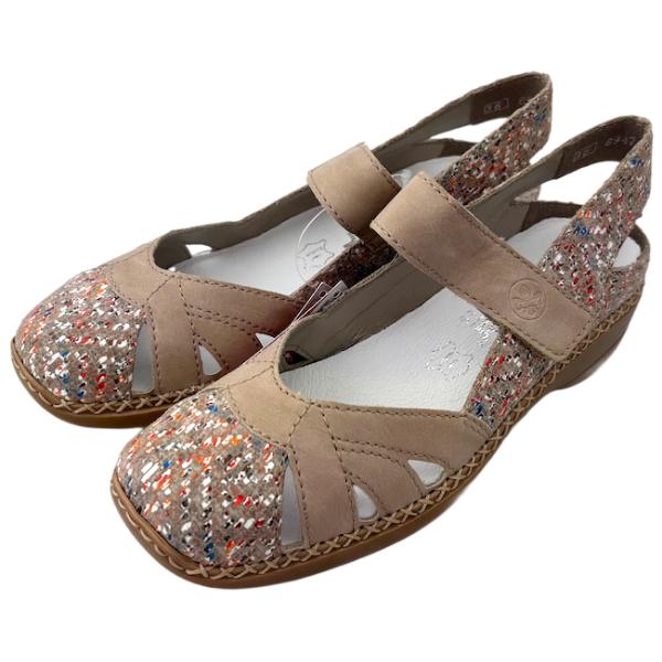 1874年創業、ドイツ有数のシューズメーカー。表情豊かなデザインと快適性を追求したつくりは、国内外で高く評価されています。足への負担が少ない靴を作り続けているドイツの〈リーカー〉。靴底の屈曲性も充分で軽快に歩けます。【素材】天然皮革※突然の...