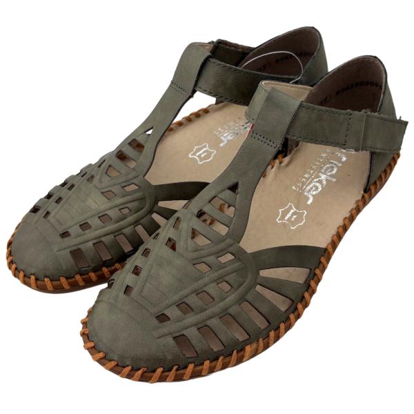 足への負担が少ない靴を作り続けているドイツの〈リーカー〉。脱ぎ履きがしやすく靴底の屈曲性も充分で軽快に歩けます。【素材】天然皮革 ※突然の完売のため在庫を用意できない場合があります。あらかじめご了承くださいませ。