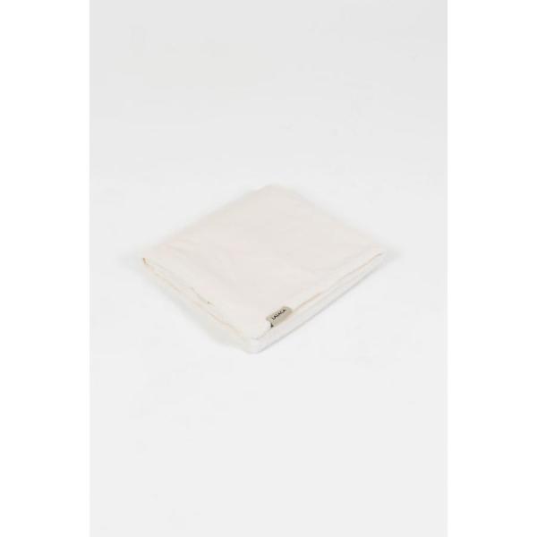 ウェルネス&amp;ライフスタイルブランドLALACAの“温度調節可能なブランケット”。heated blanket roomyは冬のくつろぎ時間に寄り添う、なめらかな肌触りのアイテム。loungeサイズよりもひとまわり大きく、ソファなどで...