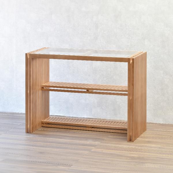 〔サイズ/製品重量〕約幅100×奥行44×高さ73cm / 約17.5kg〔素材〕強化ガラス、パイン天然木（ラッカー塗装）〔配送につきまして〕ご決済確認日より1〜2営業日目の出荷となります。玄関先でのお渡しとなります。本州・四国：送料無料※...