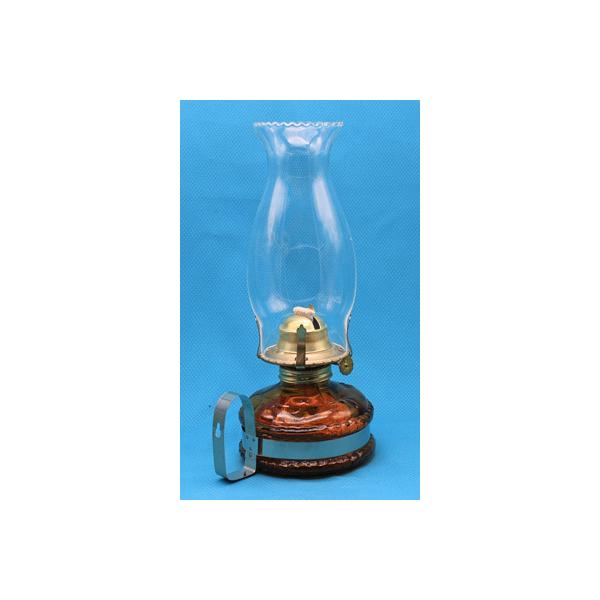 ■商品説明　このランプは、明治初期に良く使われたランプです。　江戸時代末期、西洋からもたらされ、それを日本的にアレンジした当時の面影を残すシンプルなランプです。　抜群の燃焼効果により、すす・においがほとんどしません。アンバーの油壺です。　C...
