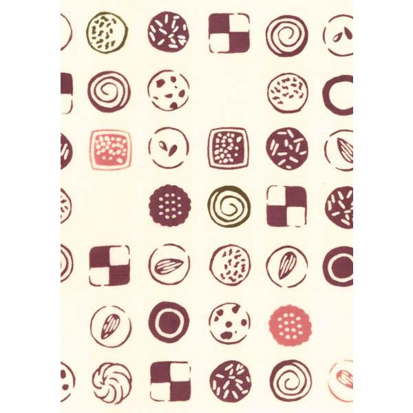 クッキーとは、「小さなケーキ」を意味するオランダ語からきています。同じくビスケットは、bis=二度、cuit=料理する、すなわち堅く焼いた菓子というラテン語が語源です。特別な日に、焼き菓子をつくってお祝いをする風習は今も色々なところでみられます。