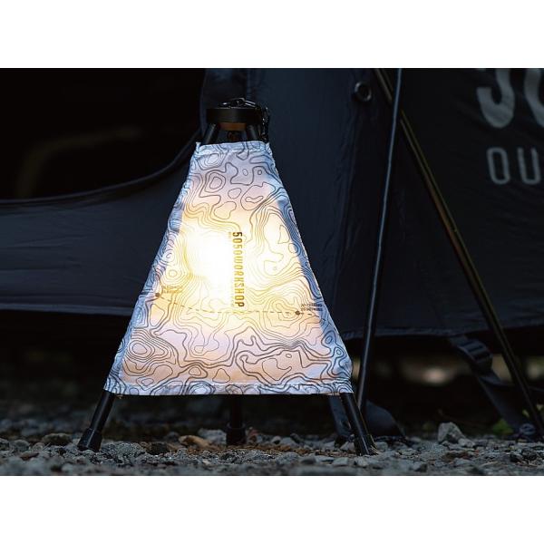 いつもとは違う空間を演出50/50WORKSHOPのANDON×TRIPOD HANGERは、MINIMALightなどの小型ＬＥＤランタンを吊るし、専用カバーを取り付けることで行燈のような優しい灯りを演出してくれます。アウトドアシーンだけ...