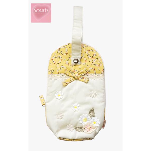 お花の刺繍やレースが付いたおしゃれでかわいいSourisの保温・保冷マグポーチ(内側アルミ仕様)です。赤ちゃんとのお出かけはもちろん、ペットボトルを入れてマイボトルケースにも◎同柄のマルチケース(母子手帳ケース)もご用意しております。出産祝...