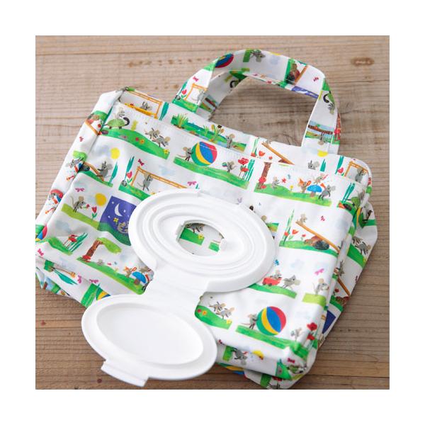 マルチにお使いいただける便利なポーチです♪使い方いろいろ♪おもつポーチはもちろん、赤ちゃんのお着替えバッグやお菓子入れ、愛犬とのお散歩バッグとしても…◎内ポケット(2つあり)付きで整理整頓もしやすいのでバッグインバッグにも♪片開きファスナー...