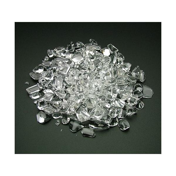 《材質》天然水晶産地・・・ブラジル産《内容量》約100g《商品説明》■手軽で近い効果の得られる浄化アイテムとして、「さざれ水晶」を使用します。さざれ水晶を手ごろな大きさの器に入れて、アクセサリーや石を休ませる「天然石のベッド」という感覚でお...