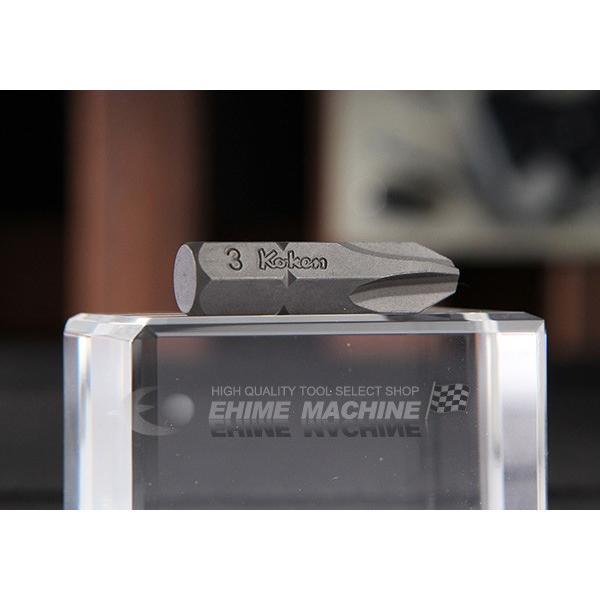 5/16''(8mm)タイプのプラスビットです。アタックドライバー（インパクトドライバー）などで使用します。■型式：100P.32-3■メーカー：ko-ken（コーケン/山下工業研究所）■全長：32mm■重量：12g
