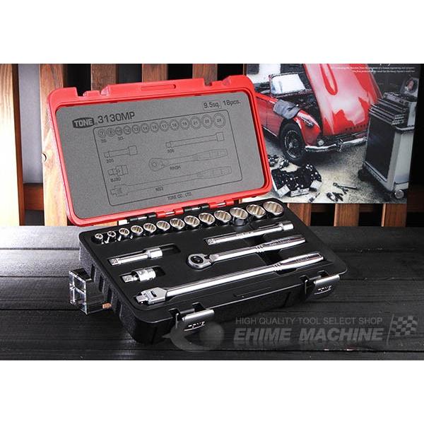 グッドデザイン賞を受賞した「次世代工具シリーズ」のハンドルを採用しています。産業機械、自動車などの整備に必要な工具を厳選したセットです。機能性・デザインを考慮した軽く持ち運びやすい樹脂ケースを採用しています。持ち運びやすい凹み形状になってい...