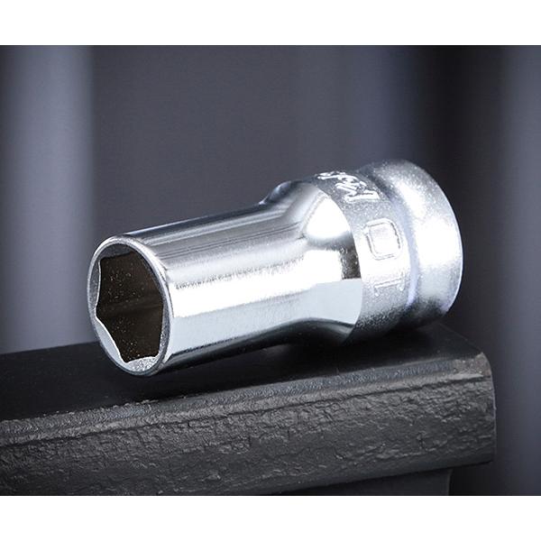 ネコポス発送の場合※お届け日時指定はご利用頂けません※代金引換でのご利用は頂けません※ただし通常品(ネコポス対象外の商品)と買い合わせた場合は、上記の限りではございません汎用性の高い全長設定のセミディープソケットです。■型式：3300XZ1...