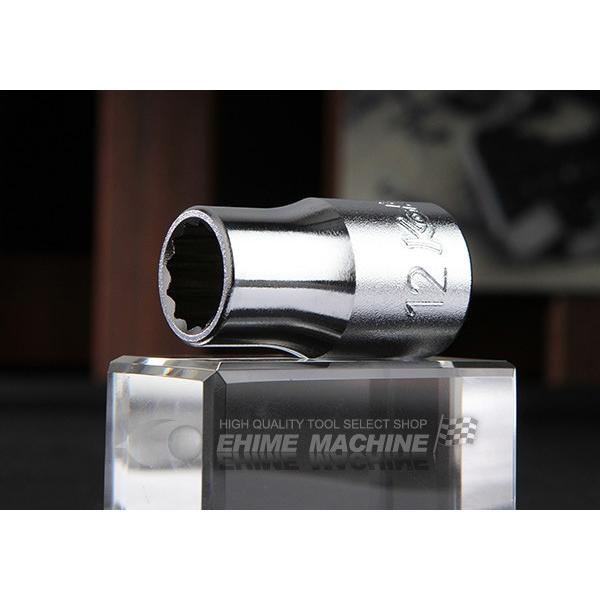 コーケンの12.7sq.スタンダードソケット単品です。12角タイプです。［フラットドライブ］接触部の角を傷めない面接触形状は、ボルト/ナットに接する開口部と、ハンドル類との接合部となる四角の差込角の両方に採用。ボルト/ナットの角を傷めないの...