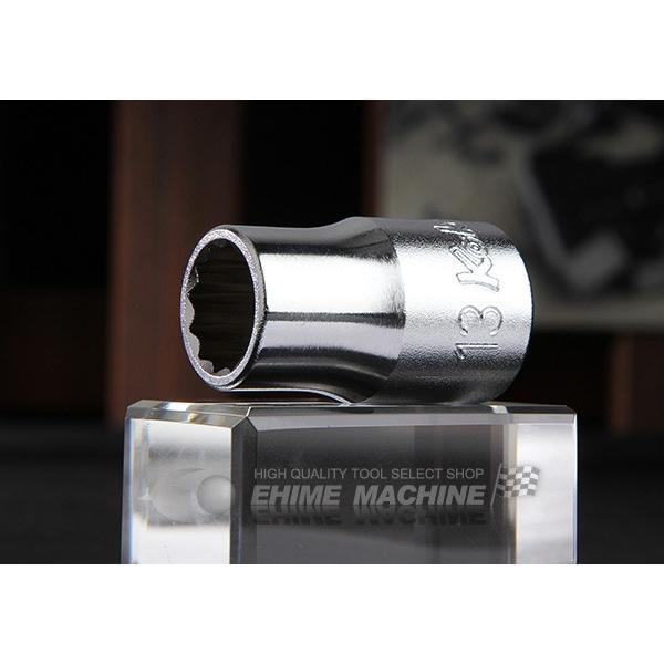 コーケンの12.7sq.スタンダードソケット単品です。12角タイプです。［フラットドライブ］接触部の角を傷めない面接触形状は、ボルト/ナットに接する開口部と、ハンドル類との接合部となる四角の差込角の両方に採用。ボルト/ナットの角を傷めないの...