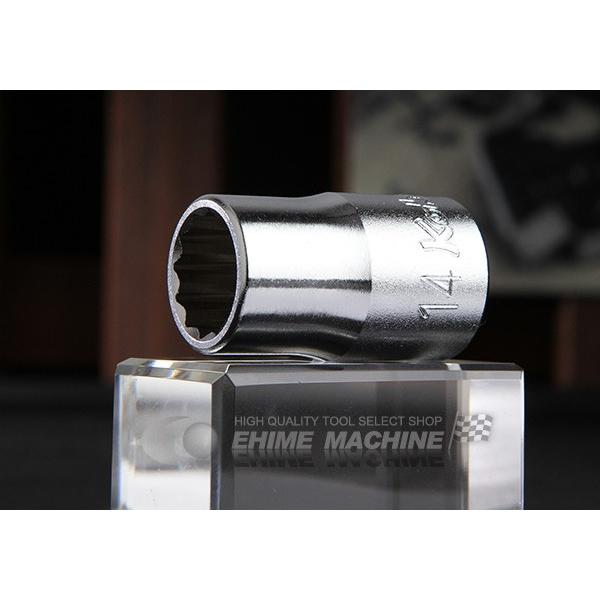 コーケンの12.7sq.スタンダードソケット単品です。12角タイプです。［フラットドライブ］接触部の角を傷めない面接触形状は、ボルト/ナットに接する開口部と、ハンドル類との接合部となる四角の差込角の両方に採用。ボルト/ナットの角を傷めないの...