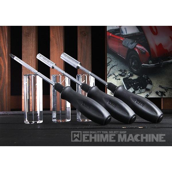 カーナビ、カーオーディオ脱着工具として最適な、伸縮式ドライバー！軸長が100mm、160mmに伸縮するので、1本で2役のドライバーになります！マグネットによりボルトをしっかりキャッチ！自動車内装脱着時など、ボルトが脱落しては困る箇所での使用...