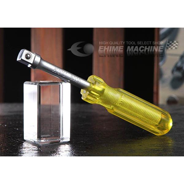 KTCの9.5sq.（3/8）ドライバー型ハンドル！早回しに便利です。ソケット、ディープソケットを組み合わせることにより自動車板金工具、自動車内装取り外し用として人気の高い、ソケットドライバーになる便利なハンドルです。■型式：BD20■メー...