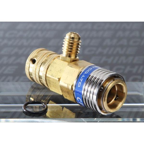 カプラの装着が楽になる！「入りにくい」のストレスを無くし、作業効率UP！外気温度が高い時に、特に圧が高くなり、通常のワンタッチカプラでは脱着が困難です。バルブ式カプラなら、圧をかけずにカプラを装着し、装着してからバルブを回すことにより、虫を...