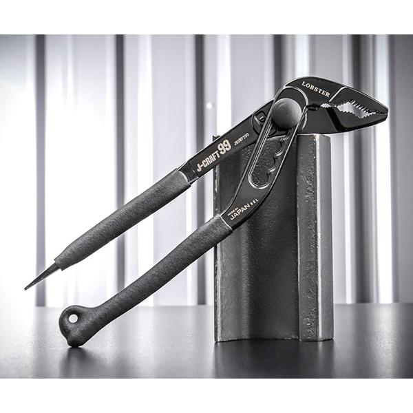 「奥まった箇所に強いオフセット形状と小ネジ外し機能」黒をまとって進化したハイブリッドアンギラスのLサイズモデルが、J-CRAFT99シリーズとして登場。ロブテックス開発チームがユーザーの意見を取り入れ、握りやすさと作業のしやすさを追求。落下...