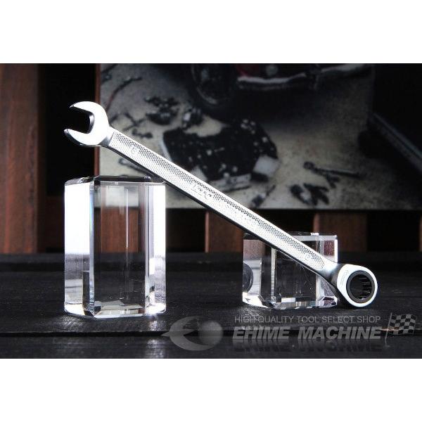 ネコポス発送の場合※お届け日時指定はご利用頂けません※代金引換でのご利用は頂けません※ただし通常品(ネコポス対象外の商品)と買い合わせた場合は、上記の限りではございませんKTCのこだわりを詰め込んだ、NEWラチェットコンビネーションレンチ誕...