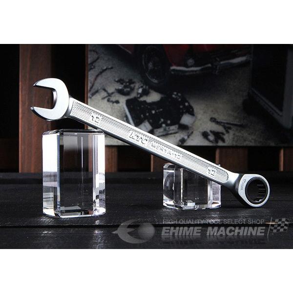 ネコポス発送の場合※お届け日時指定はご利用頂けません※代金引換でのご利用は頂けません※ただし通常品(ネコポス対象外の商品)と買い合わせた場合は、上記の限りではございませんKTCのこだわりを詰め込んだ、NEWラチェットコンビネーションレンチ誕...