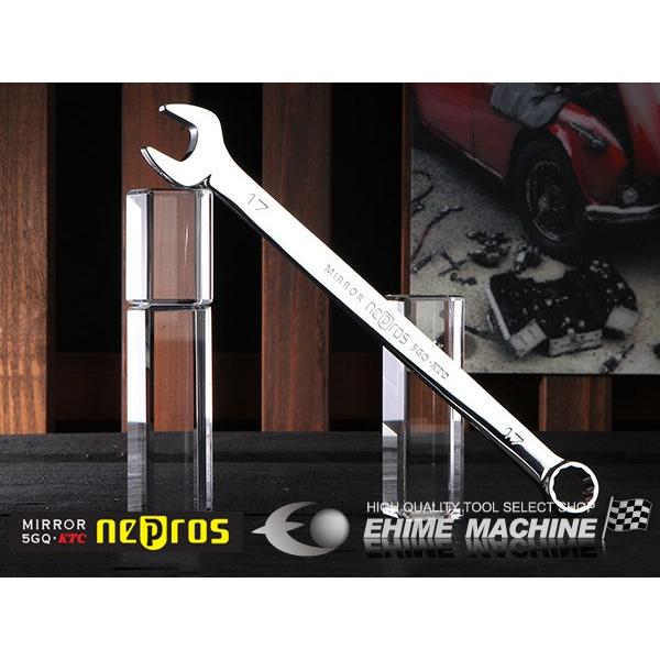 スタンダードタイプより全長が長いため、より軽い力で作業できます。めがね側口径部は応力の集中を防ぐことでボルト・ナットのエッジを傷めにくくし、より確実な締め付け・緩め作業が行えるパワーフィット形状を採用。スパナ側ヘッド部は幅を極力小さく、力の...